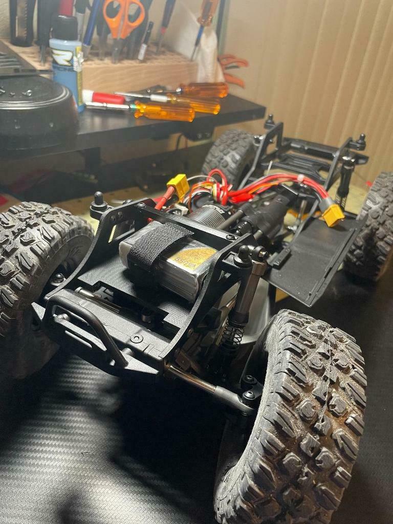 🔋 SCX10 PRO front battery tray・ STL File for ・Cults