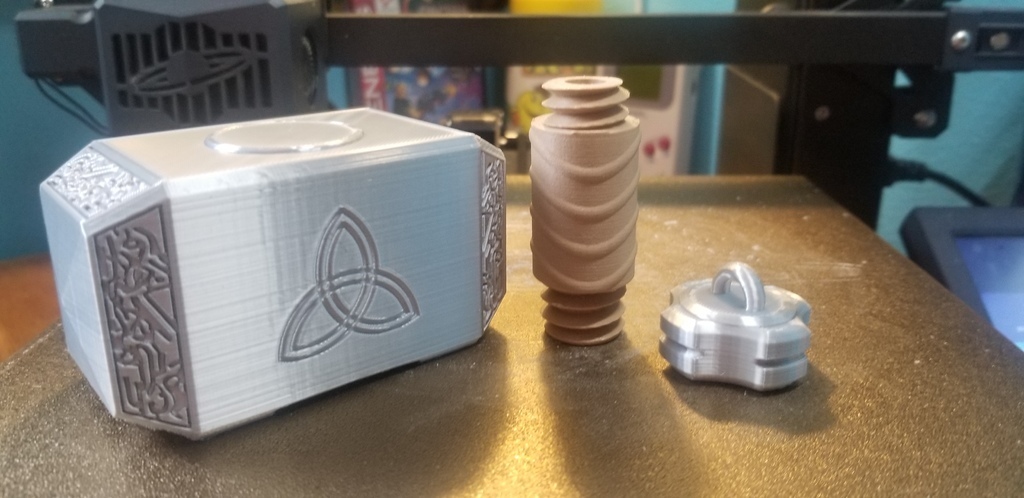 🦸 My First Legendary Rattle (Threaded)・Free 3D File for ・Cults