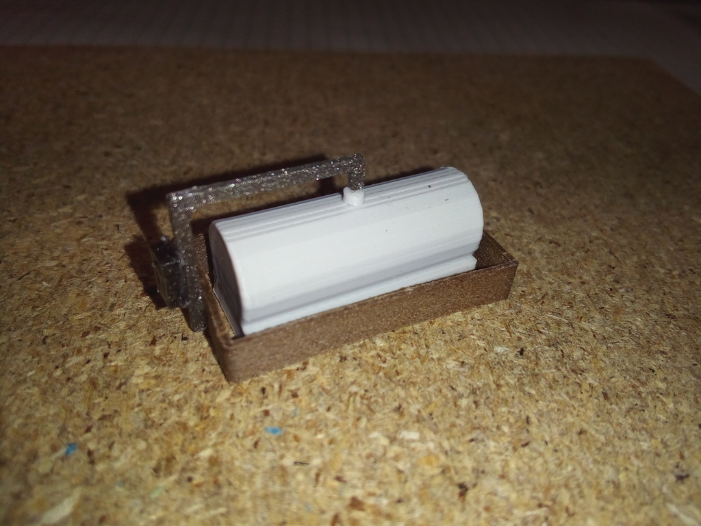 3D printed Z scale - Diesel tank with fuel point・Cults