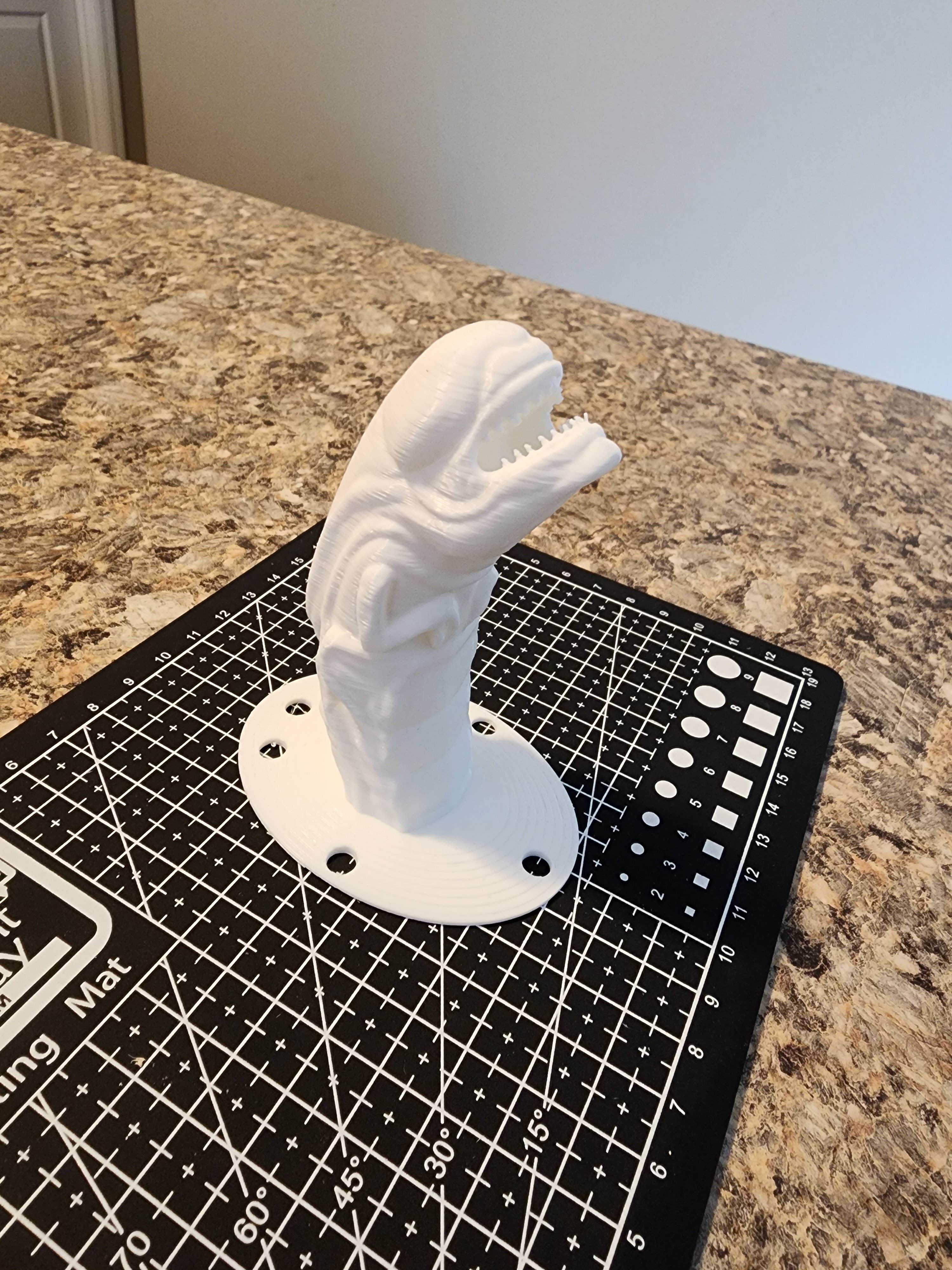 3D printable Alien Chestburster Halloween prop・Cults