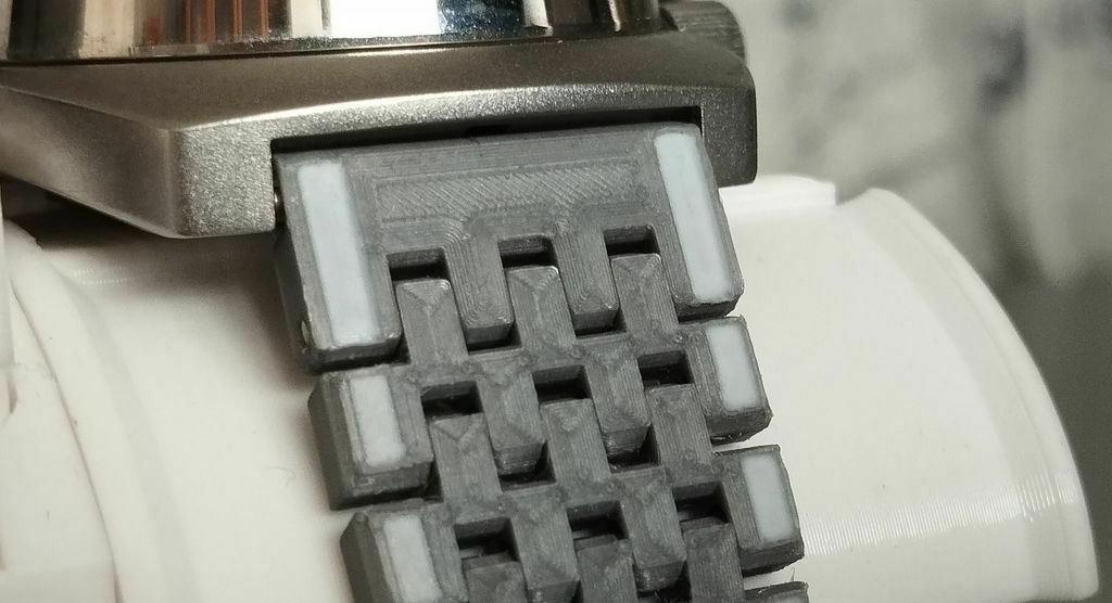 Free 3D file Watch bracelet 22 mm ⌚ ・3D printer model to download・Cults