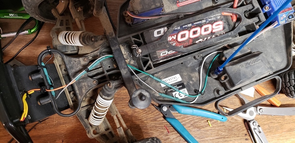 🔩 Traxxas Bumper LED Bar for Raptor or Slash to bolt on (RPM Bumper kit ...