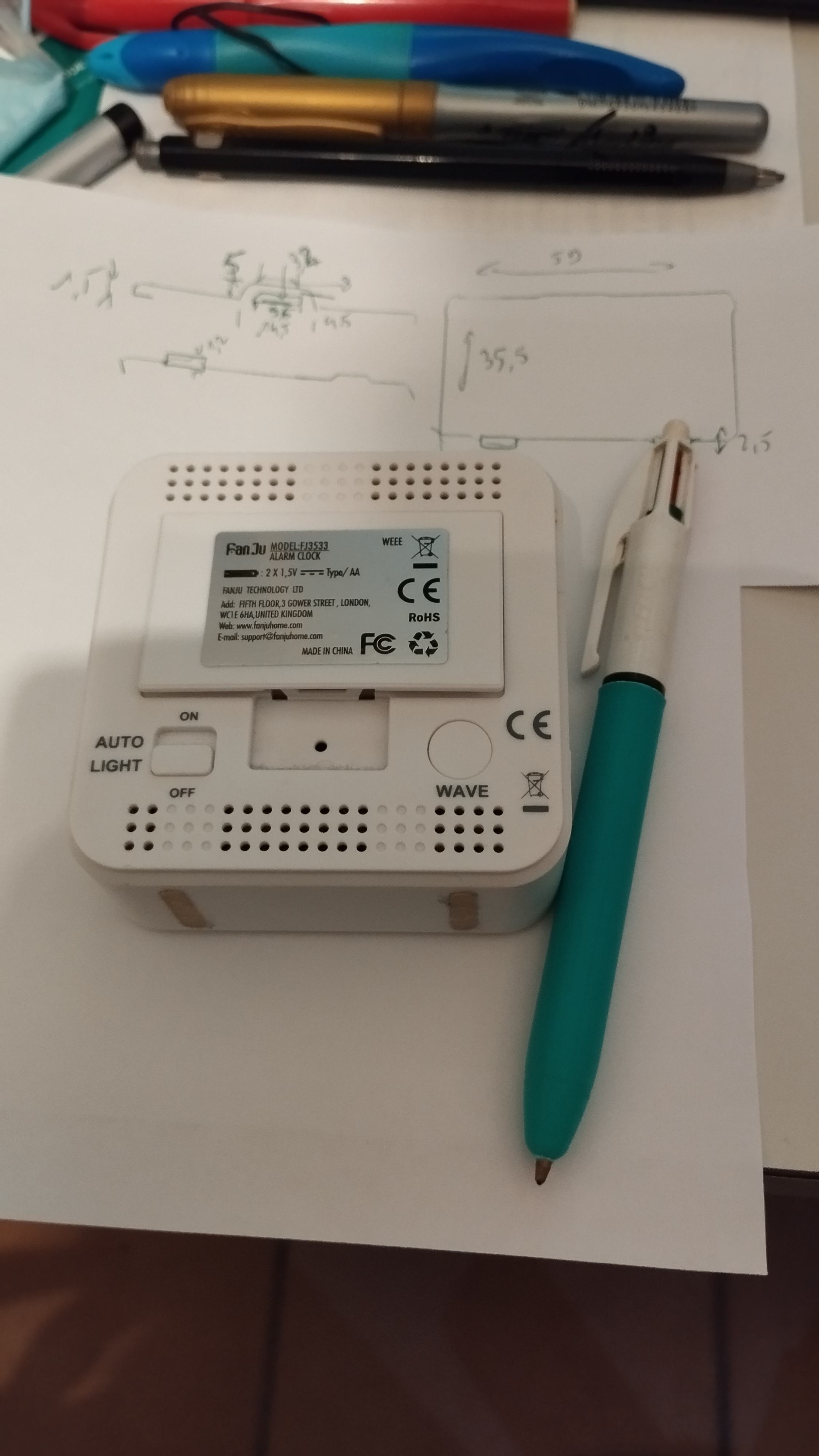 Fichier 3D gratuit Réveil FanJu cache piles / Clock FanJu FJ3533 🕰️ ...