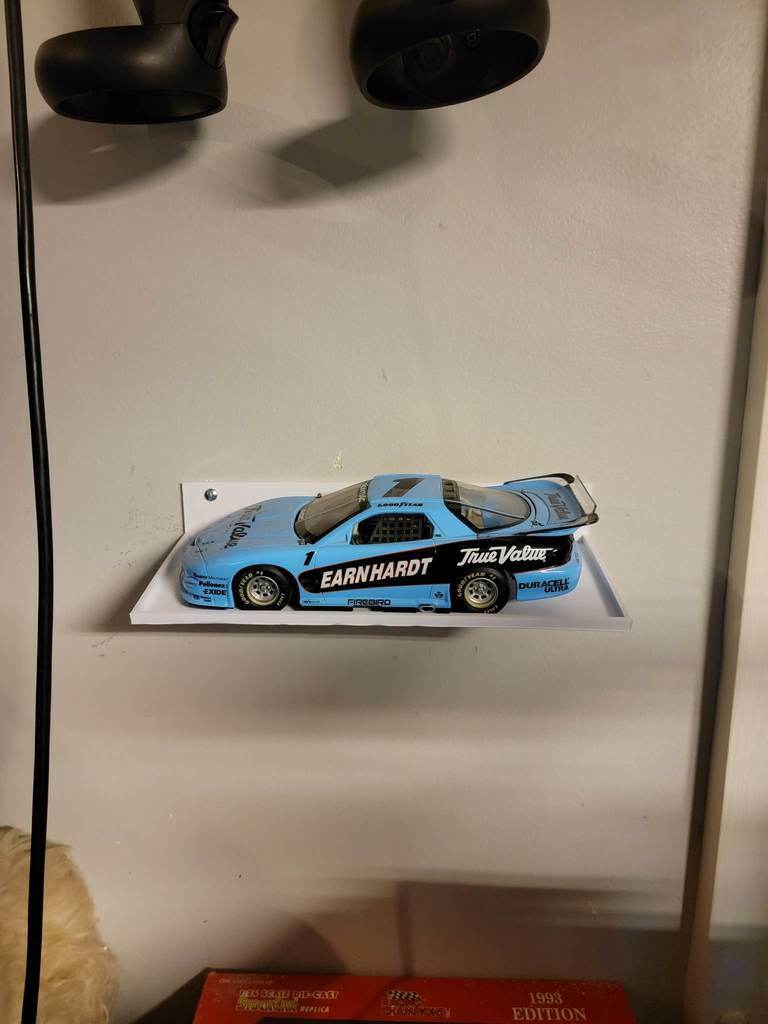 Free 3D file Diecast Wall Mounts with optional riser 🧞‍♂️ ・3D print ...