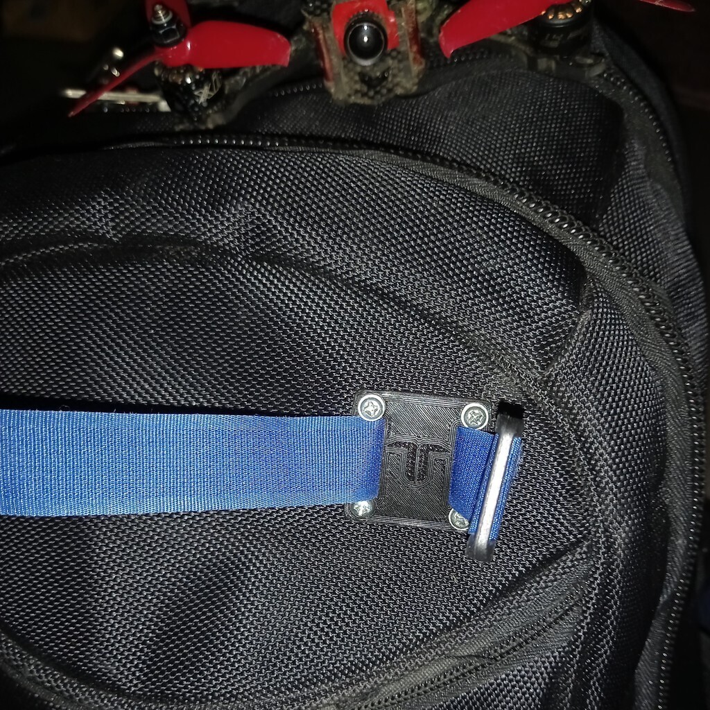 🔒 Drone Lock Holder | DIY FPV-Backpack・Free STL File for 3D printing・Cults