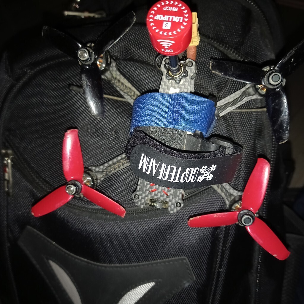 🔒 Drone Lock Holder | DIY FPV-Backpack・Free STL File for 3D printing・Cults