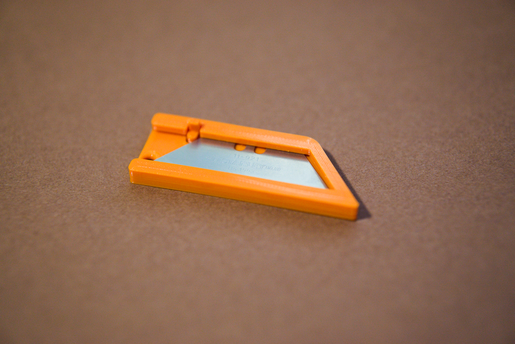 Archivo STL gratis Portacuchillas Utilitario con Linerlock 🧞‍♂️・Plan de impresión en 3D para ...