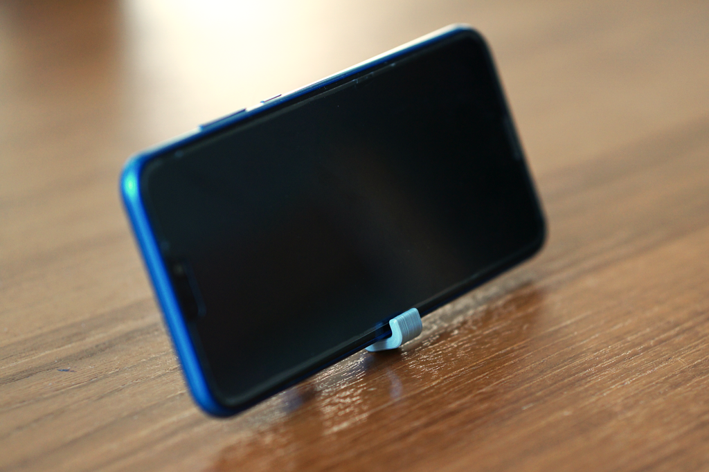 Free STL file Keychain Folding Smartphone Stand 🗝️・3D printing design ...