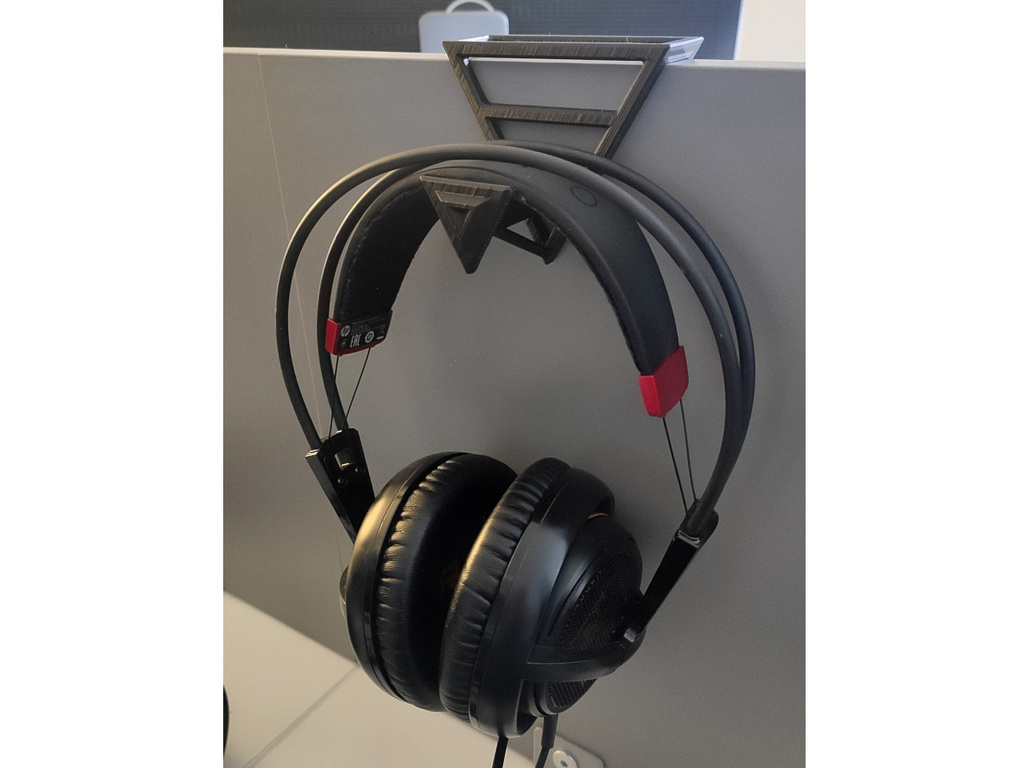 Free 3D file Triangular Headphone Hanger 🎧 ・3D printing design to ...