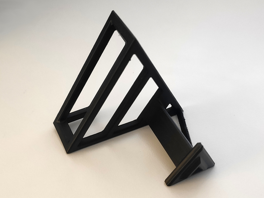 Free 3D file Triangular Headphone Hanger 🎧 ・3D printing design to ...
