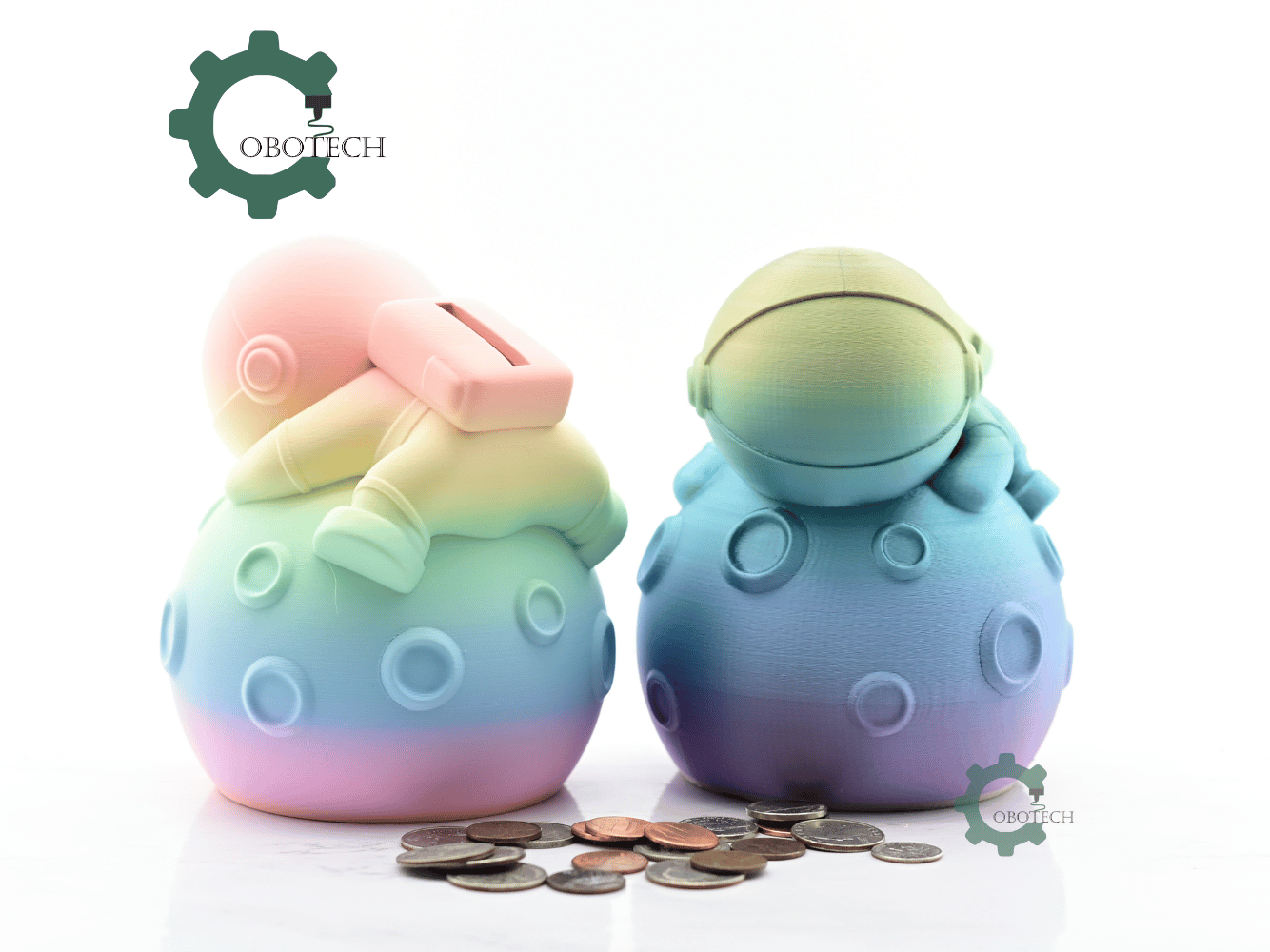 🧑‍🚀 Cobotech Astronaut Hugging The Moon Piggy Bank - Desk Decor - Coin ...