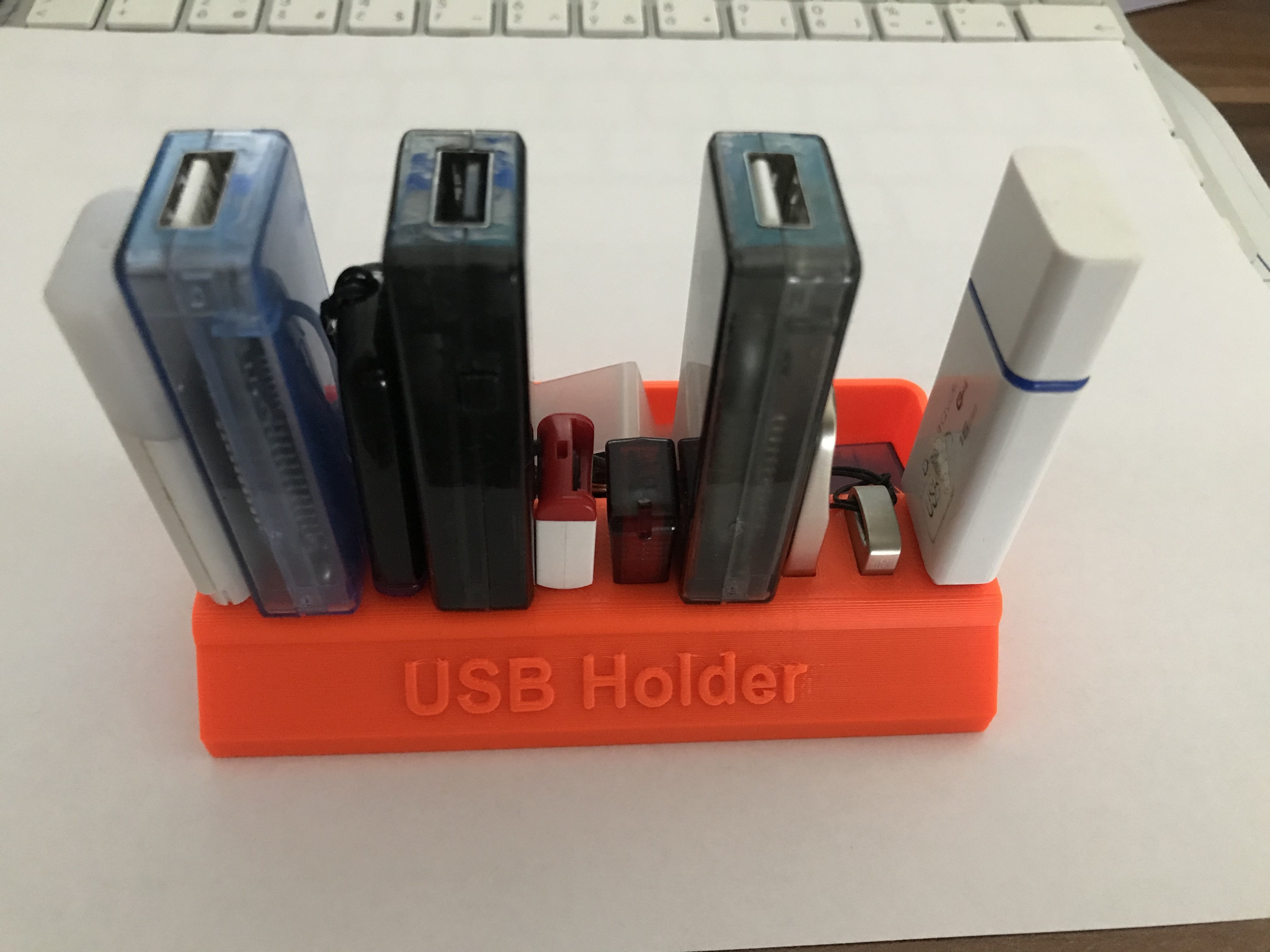 3D print USB Holder with storage box・Cults