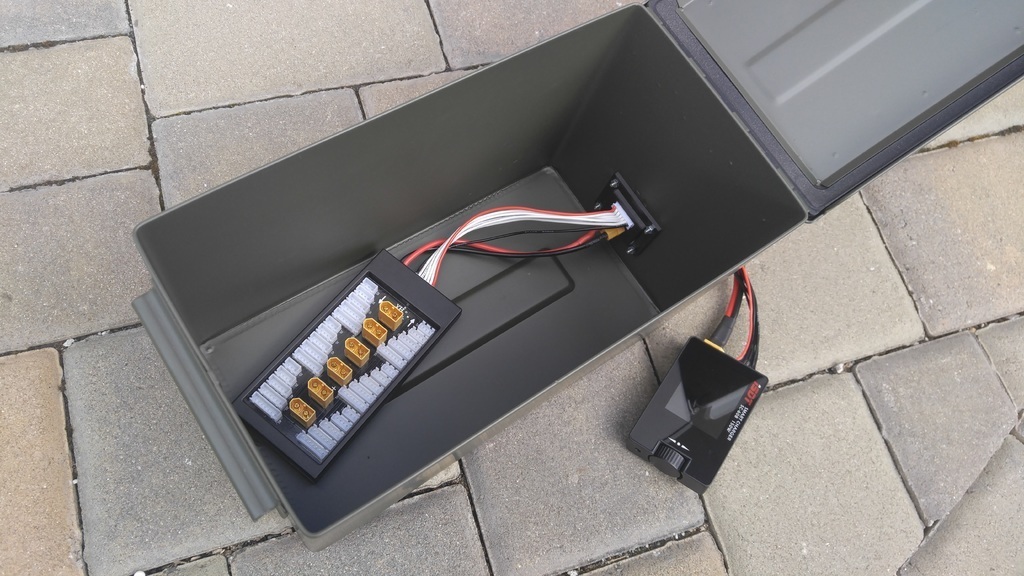 ⚖️ XT60 and 6S Balance Plug Bulkhead・Free 3D File for ・Cults