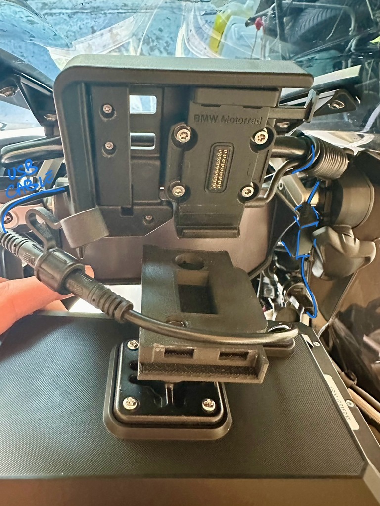 Archivo 3D gratis Soporte carpuride BMW GS ⚽ ・Modelo para descargar y imprimir en 3D・Cults