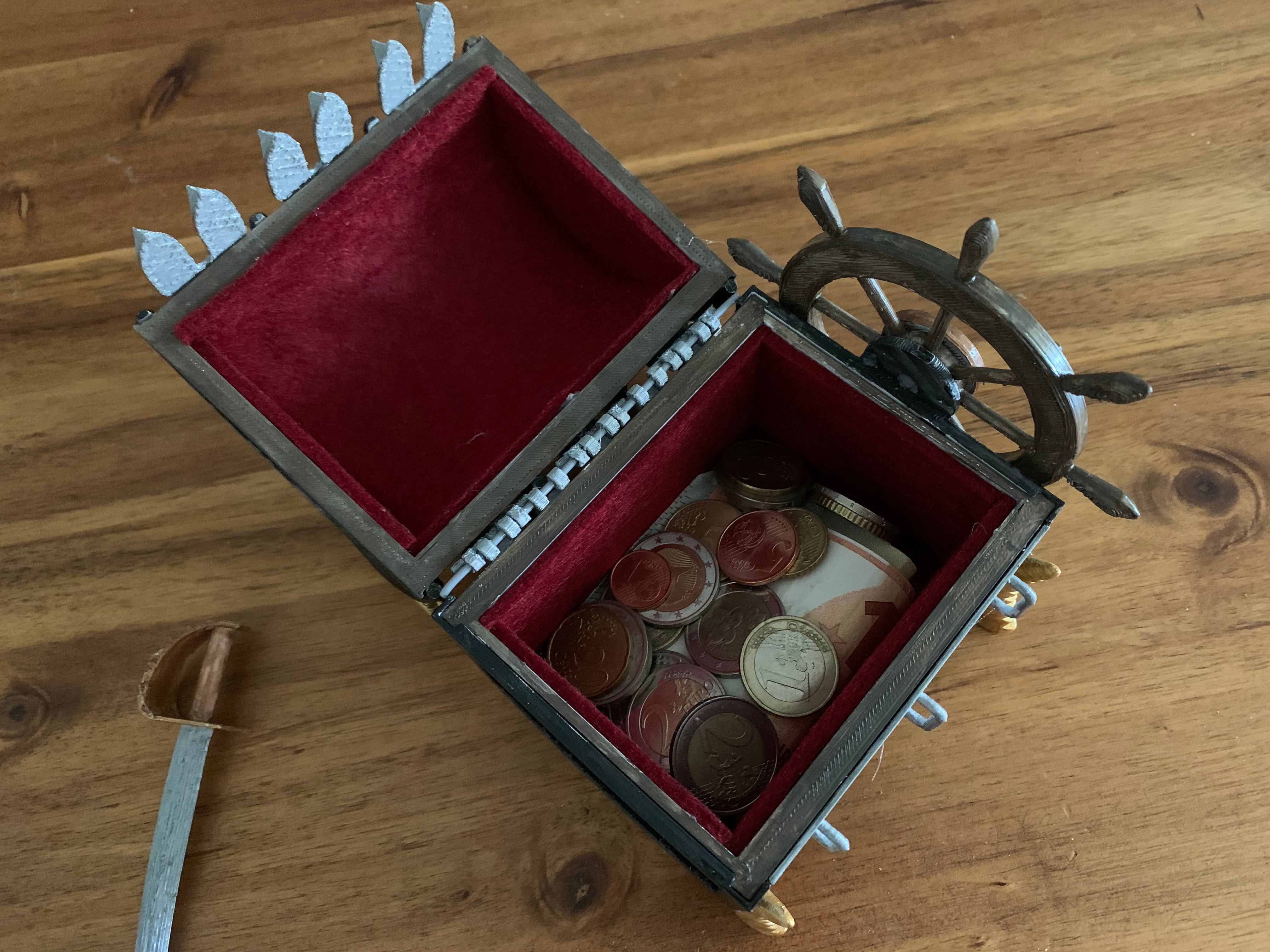 3D printed Ixalan-themed Pirate Chest Deck Box・Cults