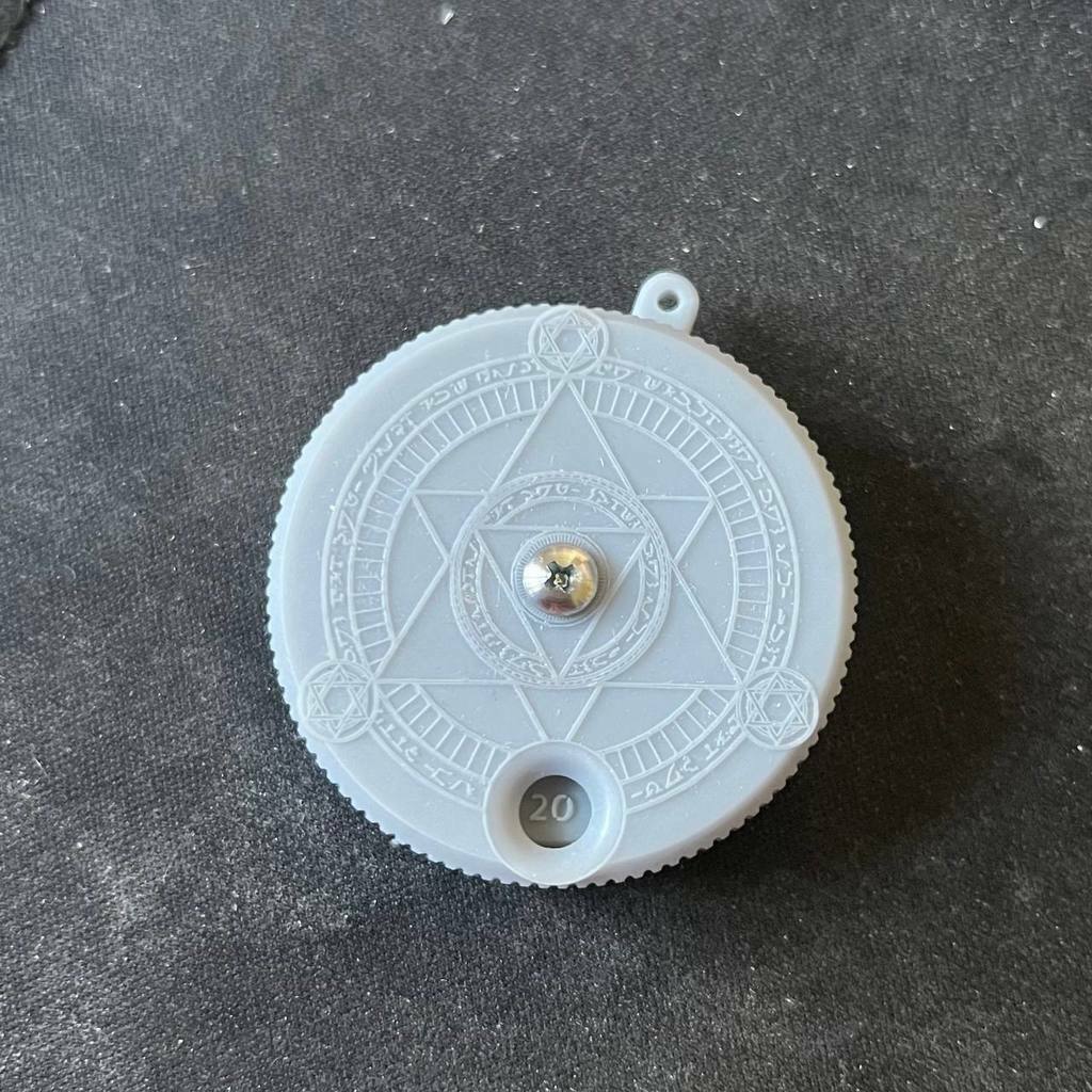 ⌚ D20 Interactive Pocket Watch / Ratchet / Spinner・Free STL File for ・Cults