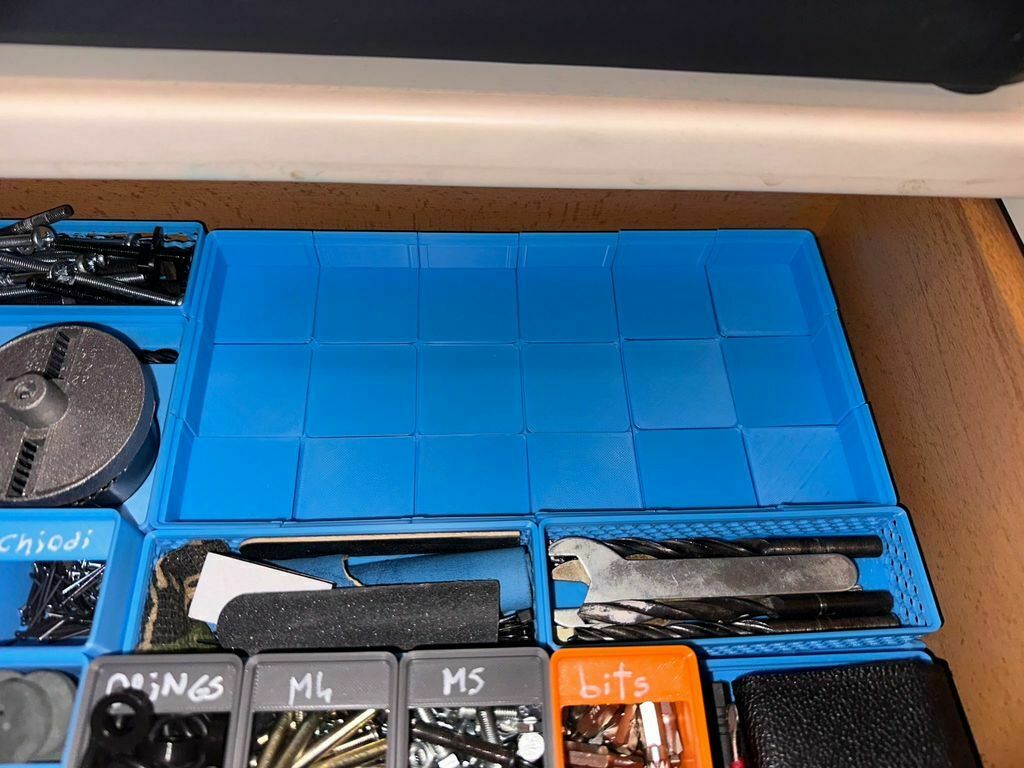 Free 3D file Gridfinity composable bin 🏢 ・3D print object to download・Cults