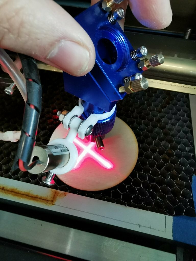 Free 3D file Cloudray K40 Serie Laser diode mount 12mm 🔧 ・Template to download and 3D print・Cults