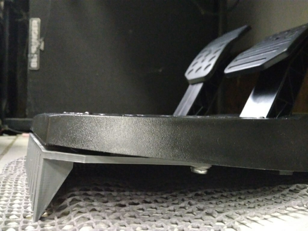 🖥️ Thrustmaster T150 pedal raiser and making-of video・Free STL File for ...