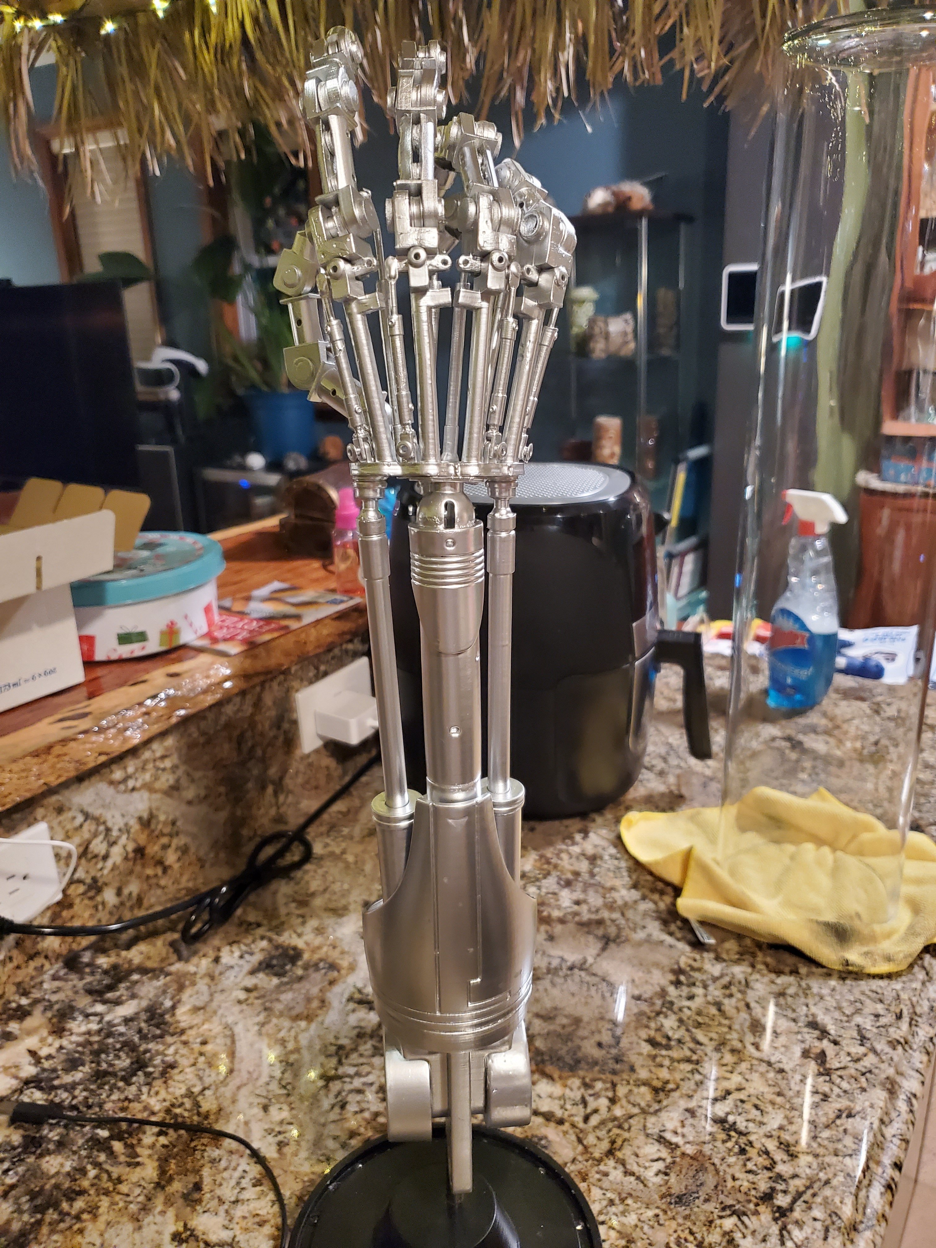 3D printed DIY Life-Size Terminator Arm Lamp・Cults