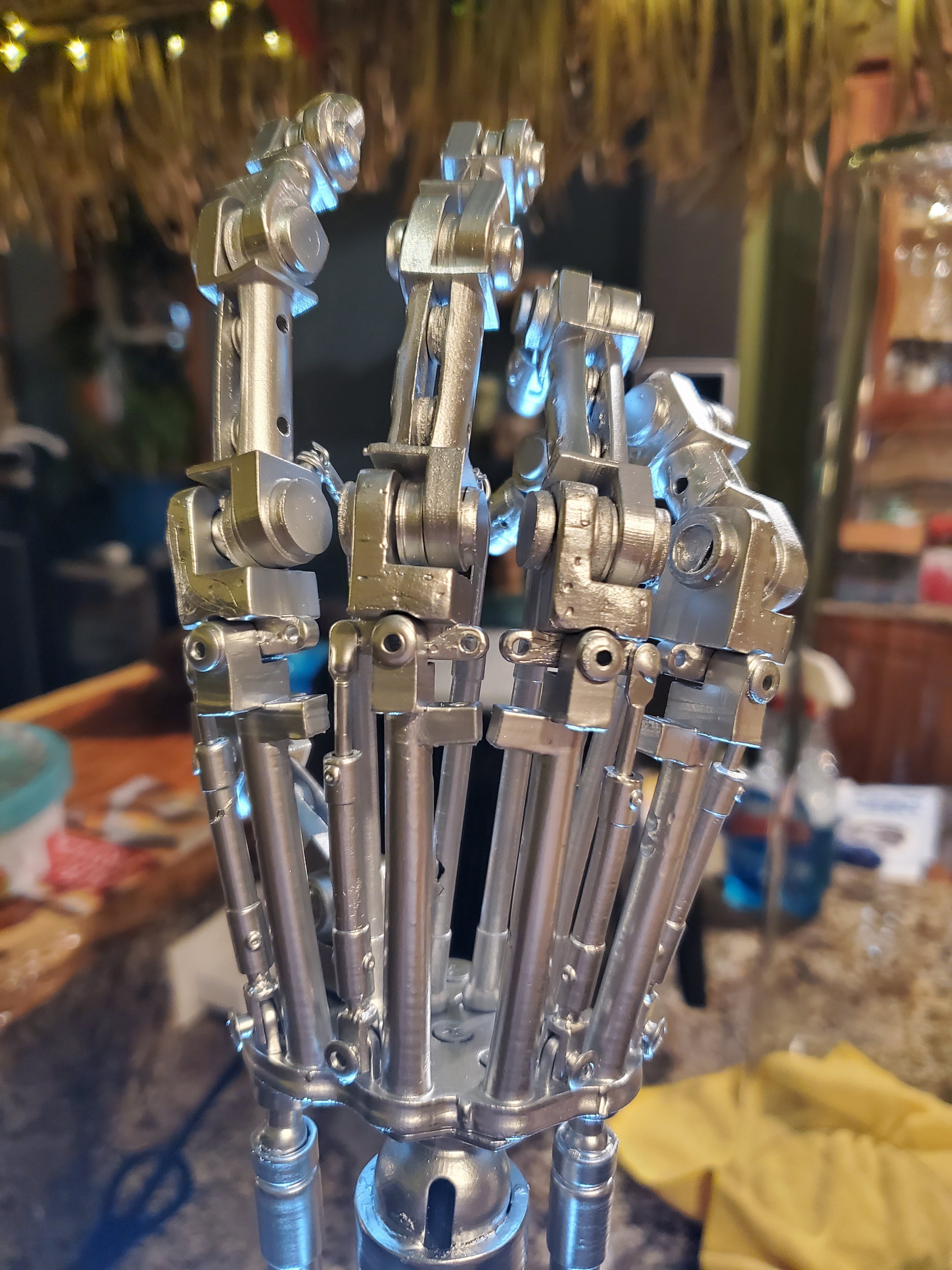 3D printed DIY Life-Size Terminator Arm Lamp・Cults