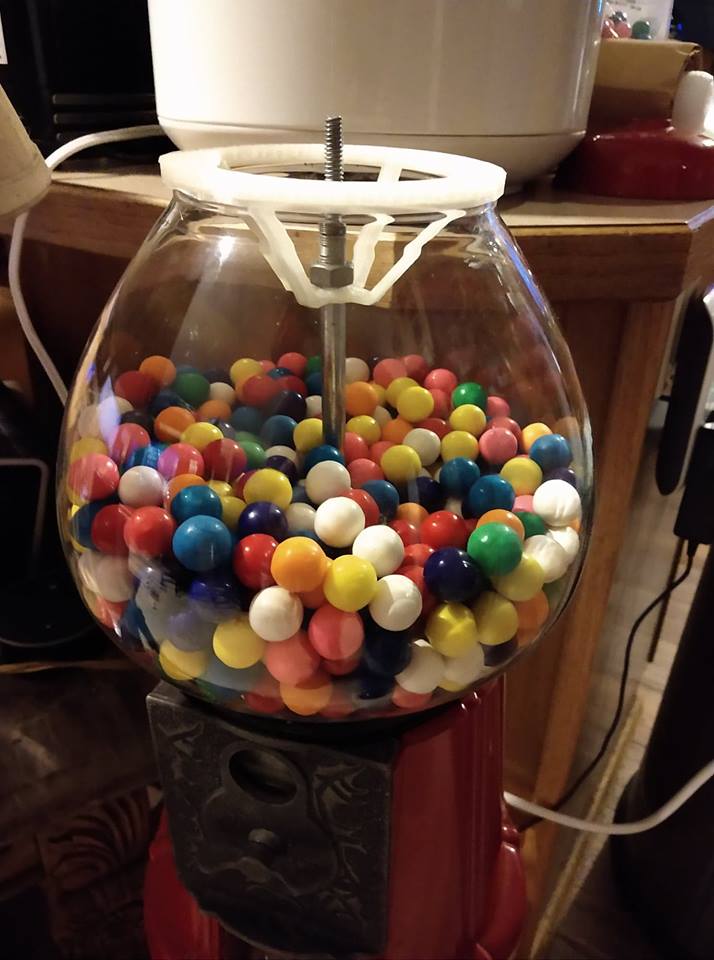 3D printed Carousel Gumball Machine Globe Retaining Ring・Cults