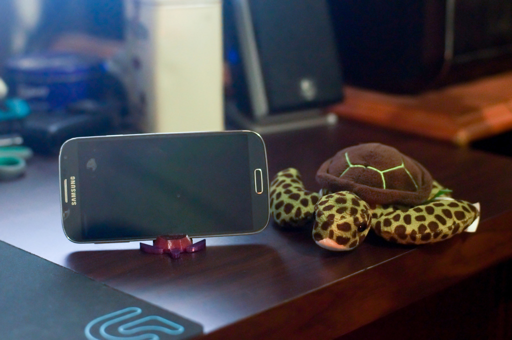 Free 3D file Simple Sea Turtle phone stand 🐢 ・3D printer model to ...