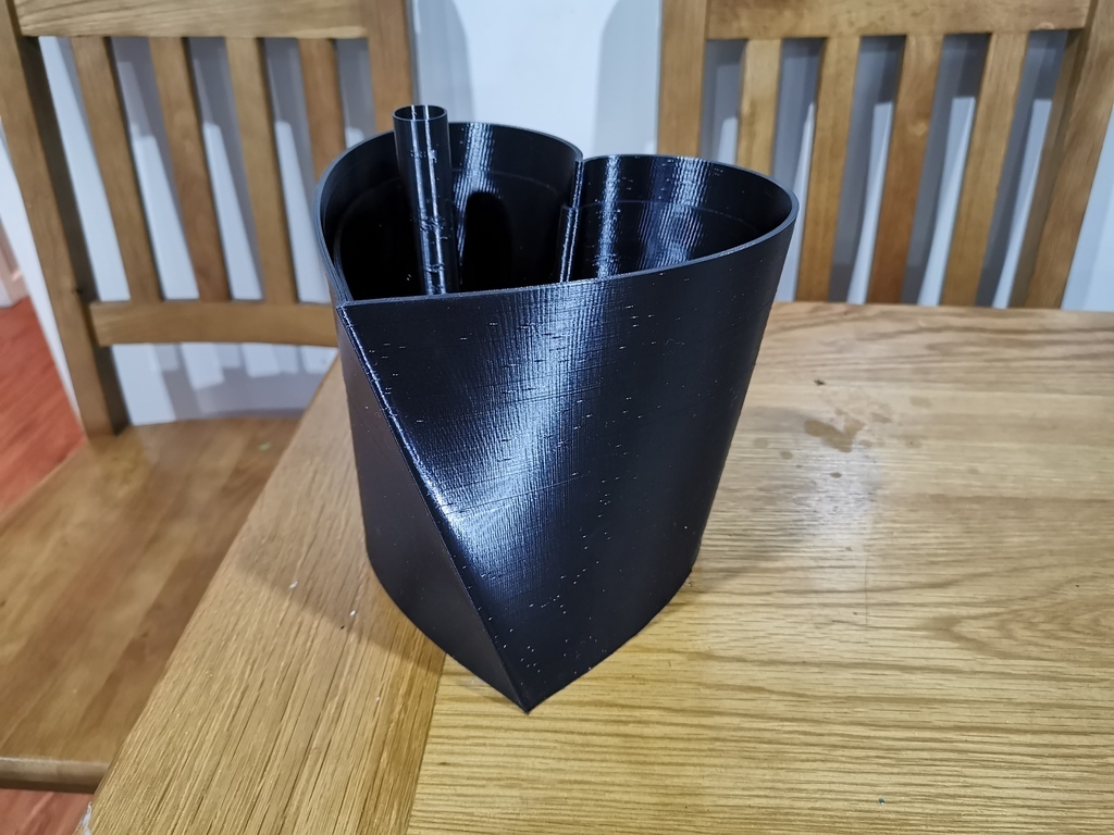 Free 3D file Self-watering Heart Pot 💜 ・Model to download and 3D print ...