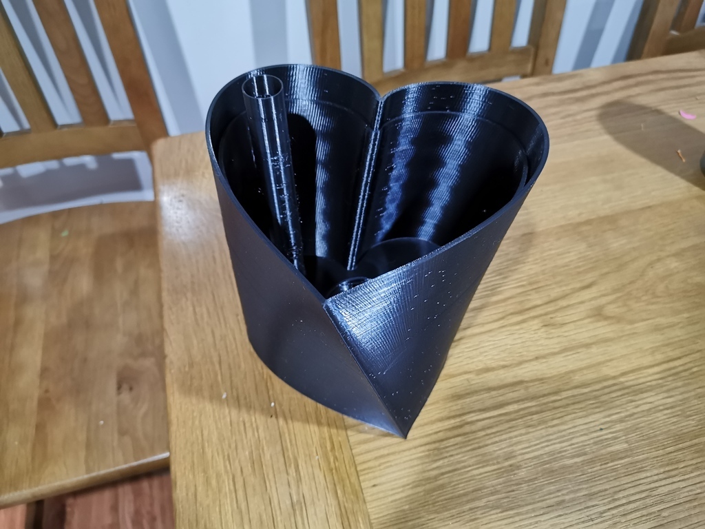 Free 3D file Self-watering Heart Pot 💜 ・Model to download and 3D print ...