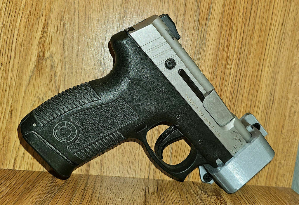 Free 3D file Taurus PT145PRO dock ♉ ・3D printing template to download・Cults