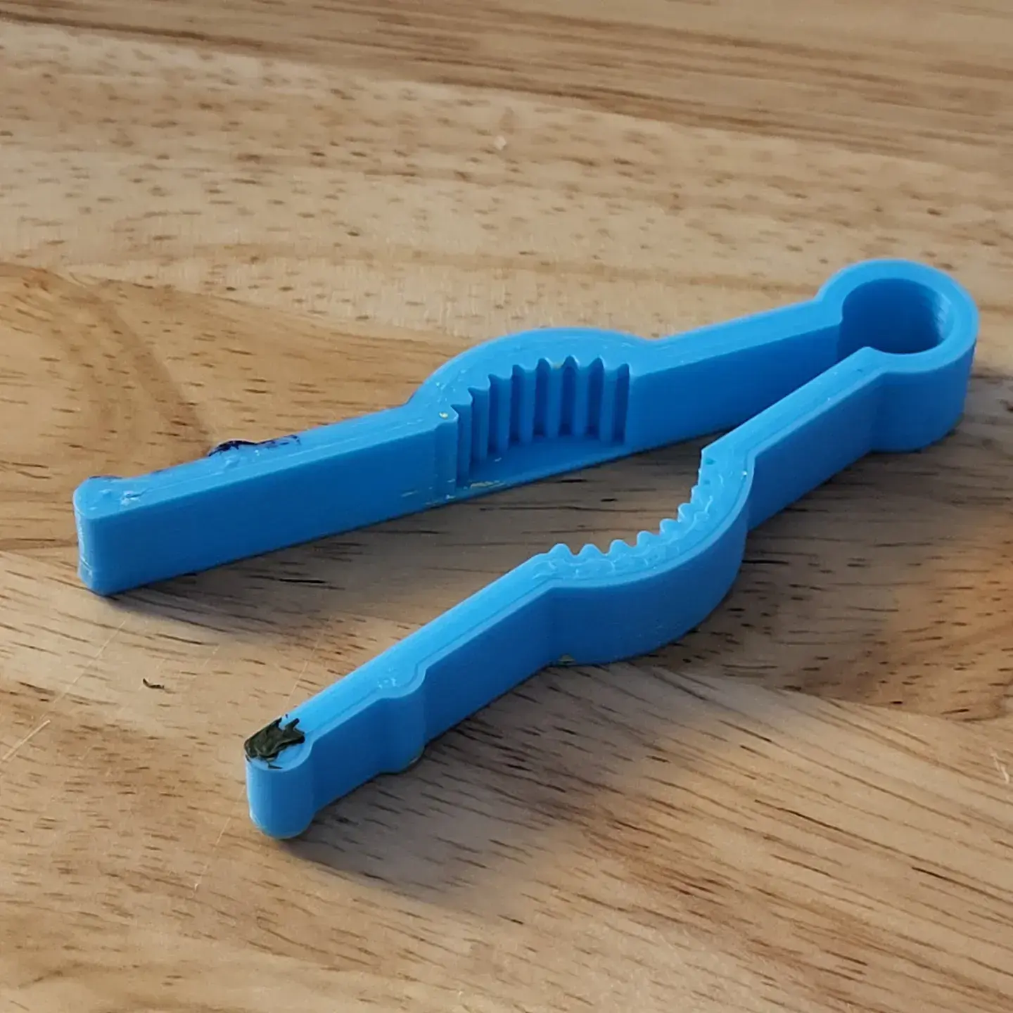 Free 3D file Paint Tube Opener (With Knife Versions) 🎨 ・3D printer ...