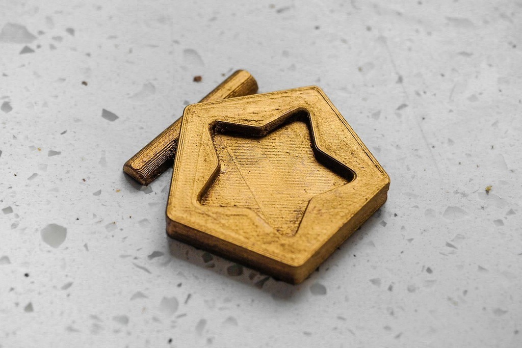 🎭 Reddit Gold!・Free 3D File for ・Cults