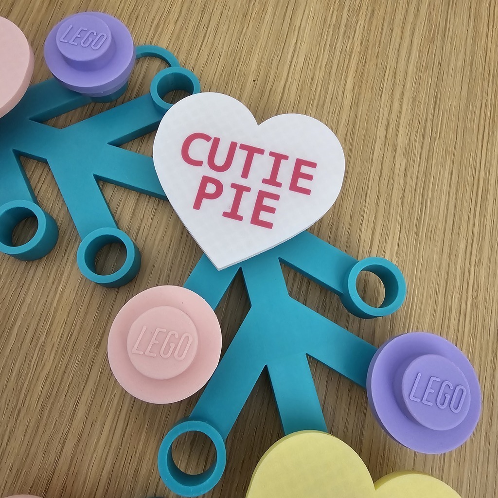 💜 Conversation Heart Brick Wreath for Valentine's Day・Free STL File for ...