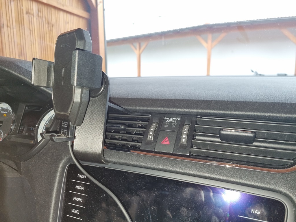 Free 3D file SKoda Octavia 3 Dashboard Mount 👽・3D printer model to ...