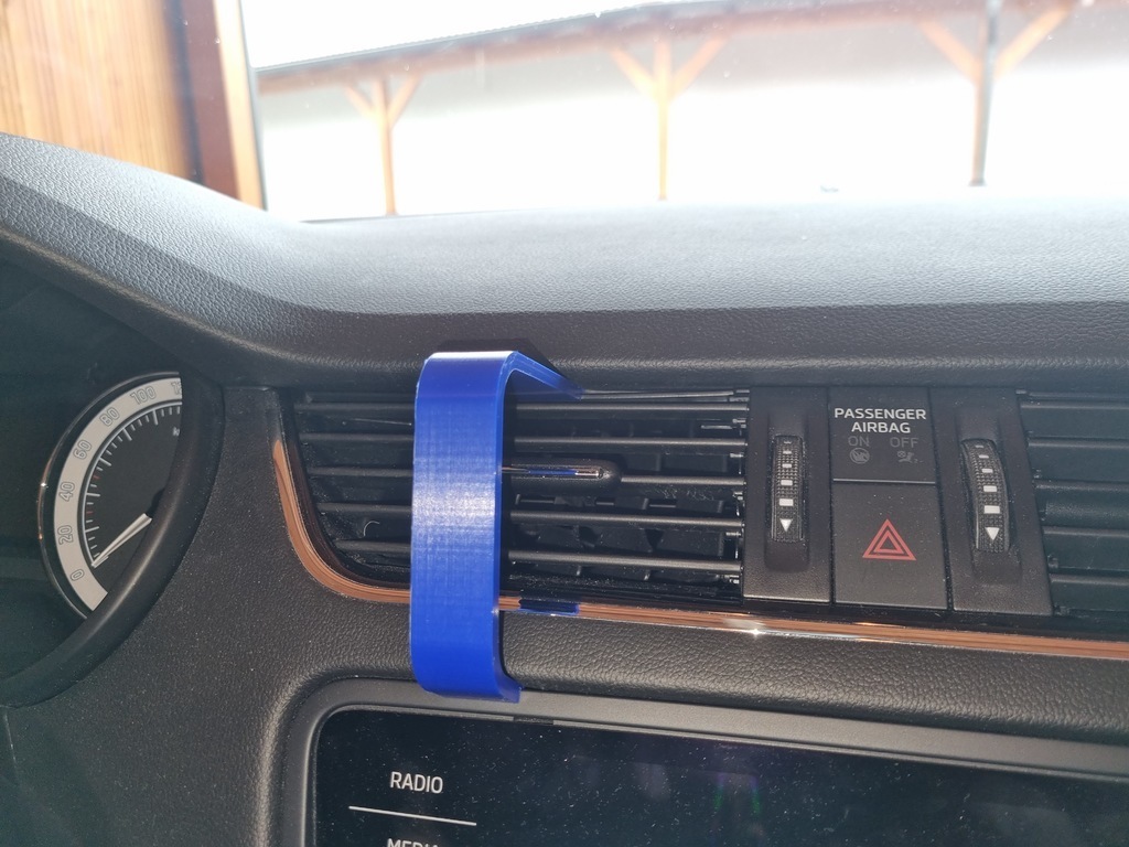 Free 3D file SKoda Octavia 3 Dashboard Mount 👽・3D printer model to ...