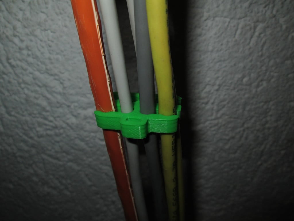 3D printable Ethernet Cable Runners・Cults