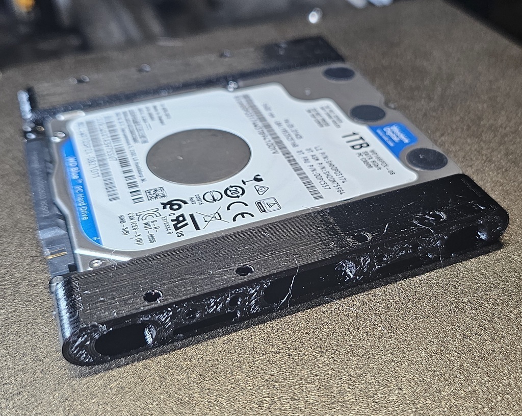 🖥️ HDD 2.5 to 3.5 Adapter・Free STL File for 3D printing・Cults