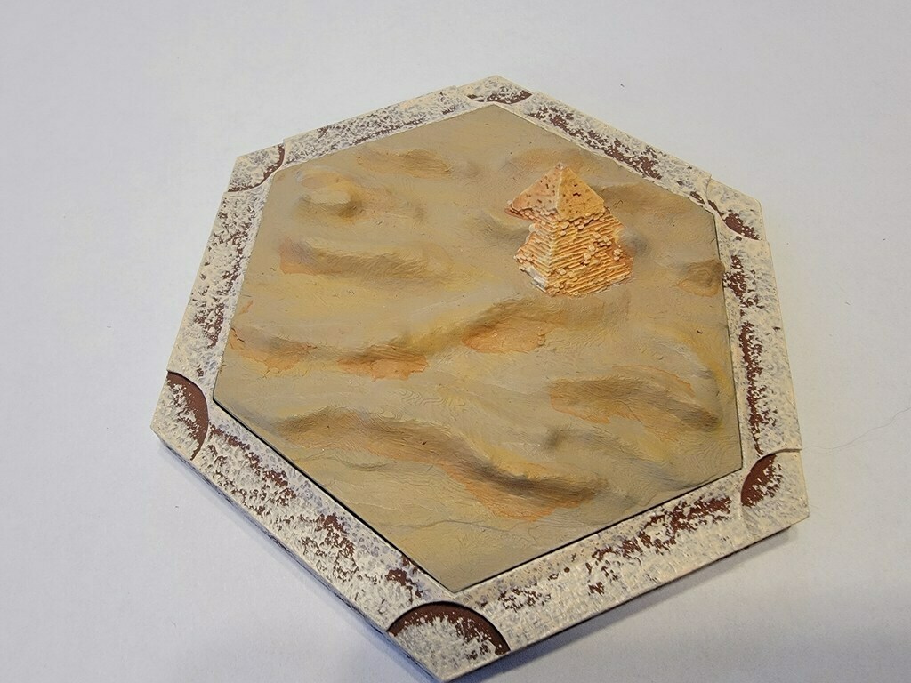 🏜️ Desert tile with pyramid for Settlers of Catan・Free 3D File for ・Cults