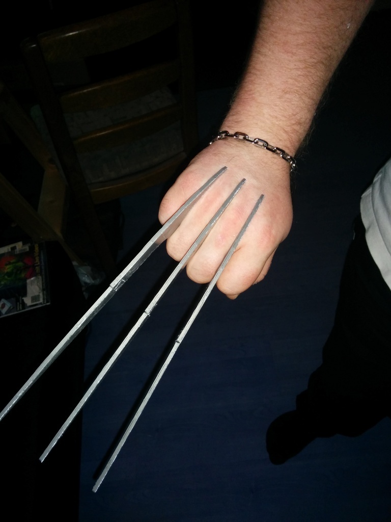 Free 3D file Tiled Wolverine Claws 🎭 ・3D printer model to download・Cults
