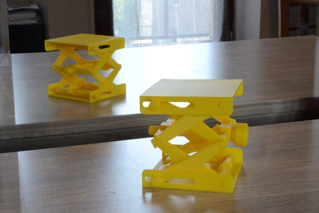 3D printable Platform Jack [Fully Assembled, No Supports]・Cults