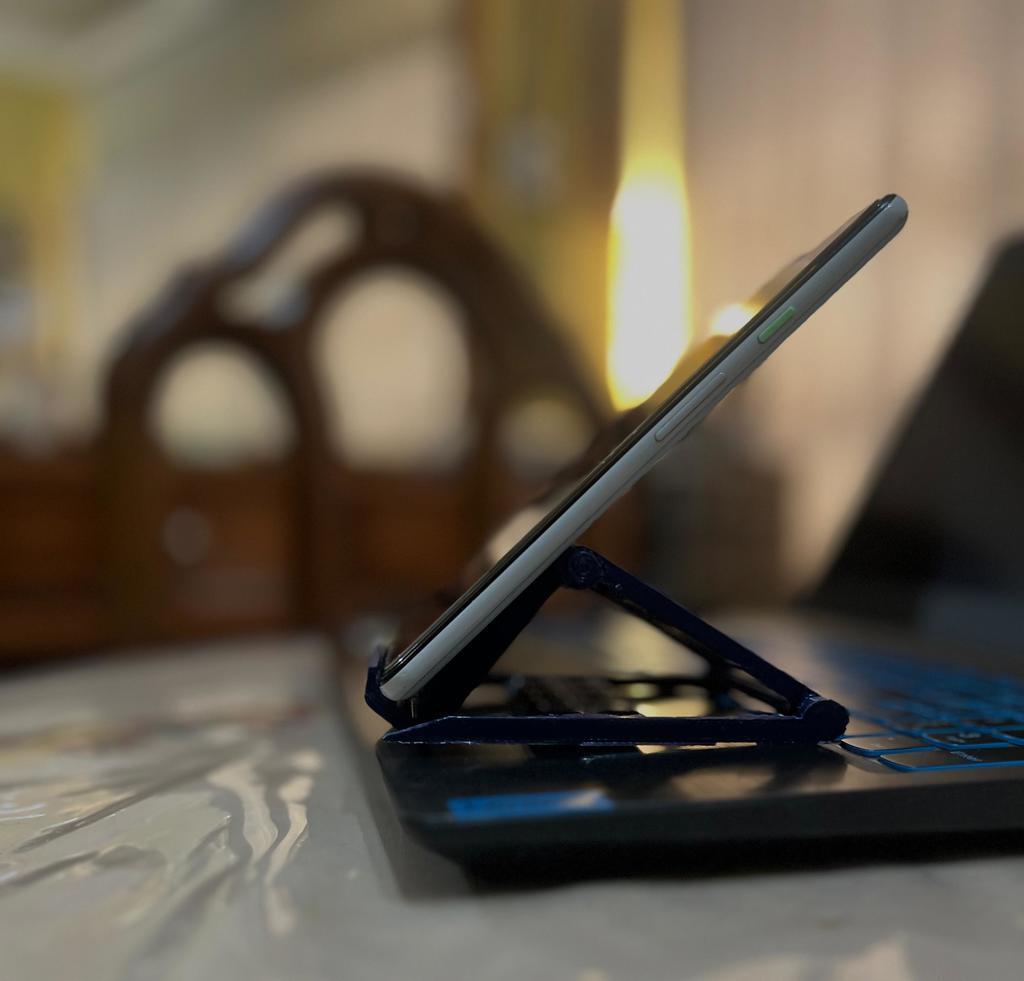 📞 Adjustable phone stand print in place!・Free STL File for 3D printing ...