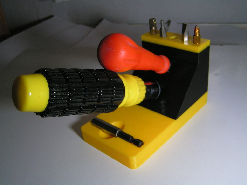 Free 3D file Screwdriver holder 🪛・3D printing design to download・Cults