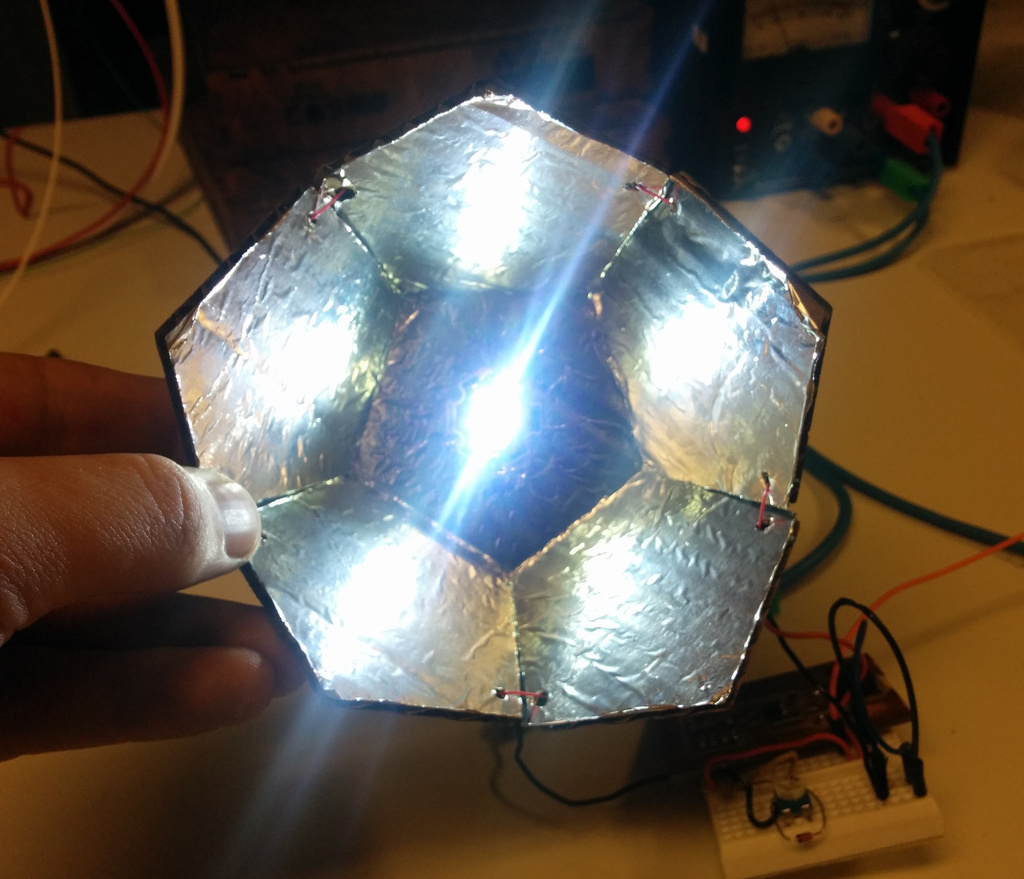 Free 3D file Pentagonal lamp reflector, lasercut 🔦・Object to download ...