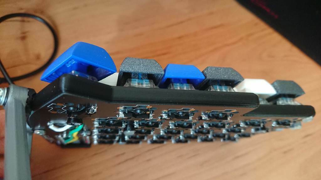 Free 3D file Lily58 ergonomic keyboard case ⌨️ ・3D printable design to ...