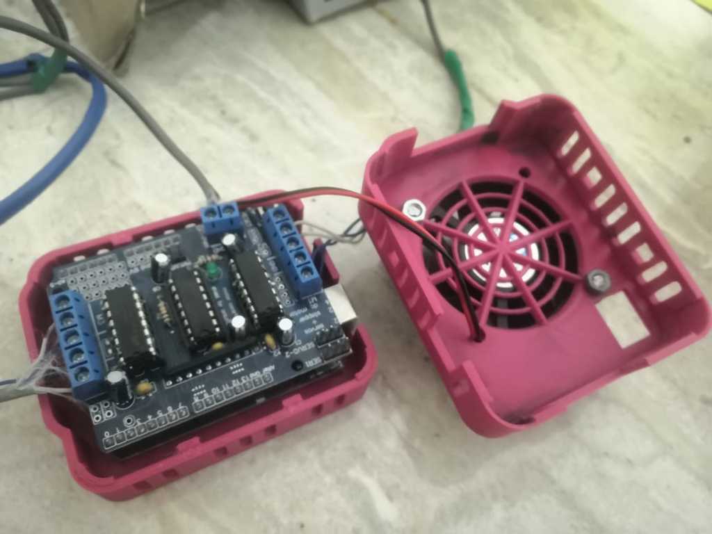 Free 3D file Arduino case for Gondola wall plotter 👽 ・3D printable ...