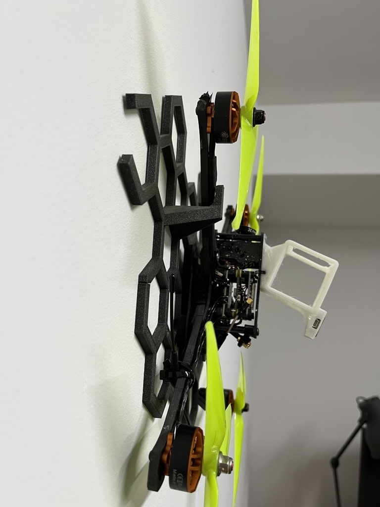 🚁 Drone Wall Hanger - Honeycomb・ 3D File for ・Cults