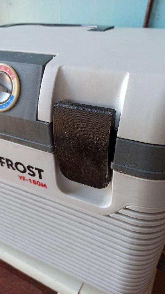 Free 3D file Latch for electric cooler box vector frost vf-180m/CBP-18L ...