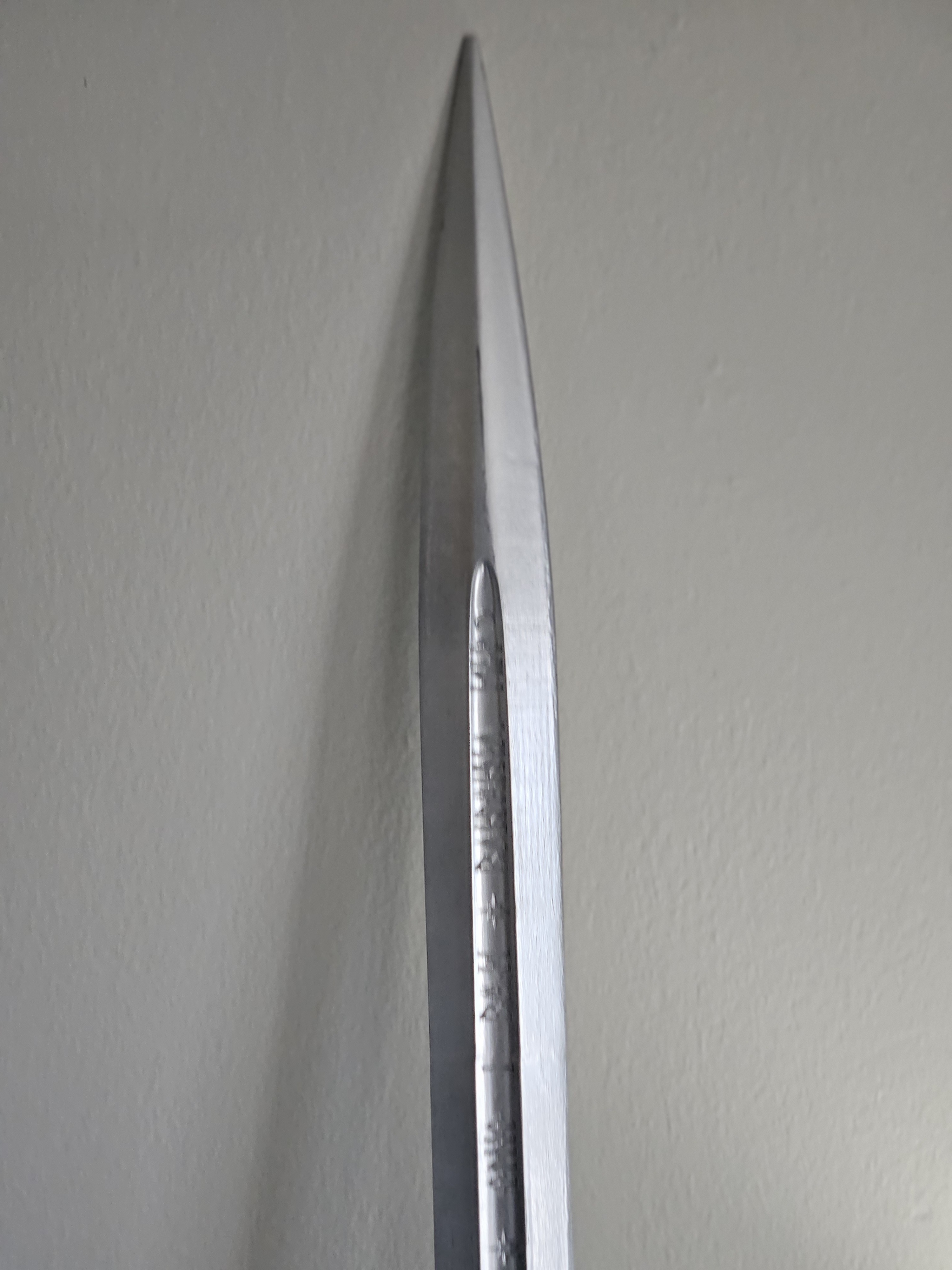 3D printed lord of the rings Andúril sword prop・Cults