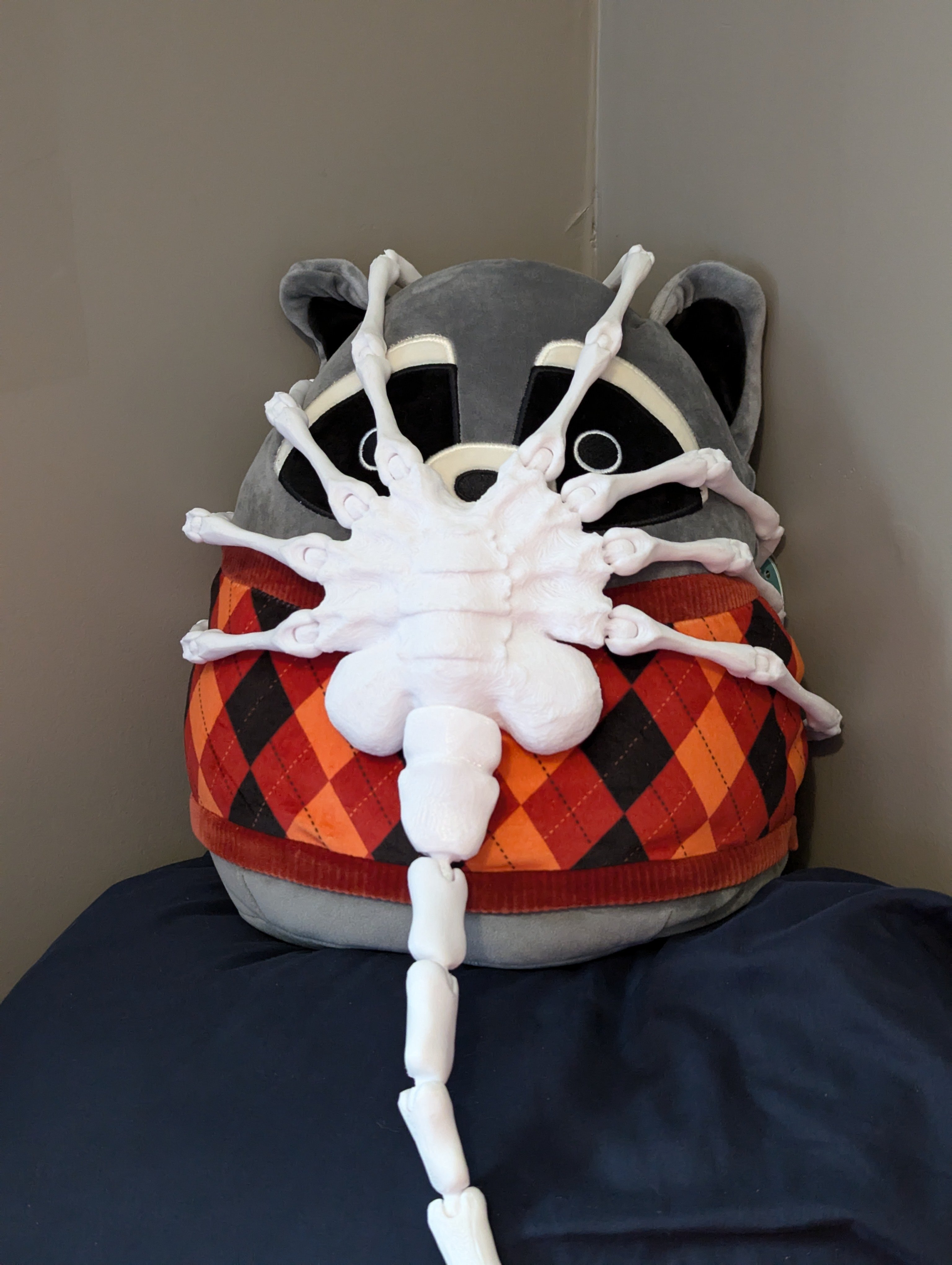 3D printing Agisis Ultimate Alien Face Hugger (40in x 23in - LIFE SIZE ...