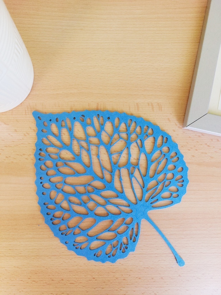 🎨 Linden leaf / lipový list voronoi wall or table decoration・Free 3D ...